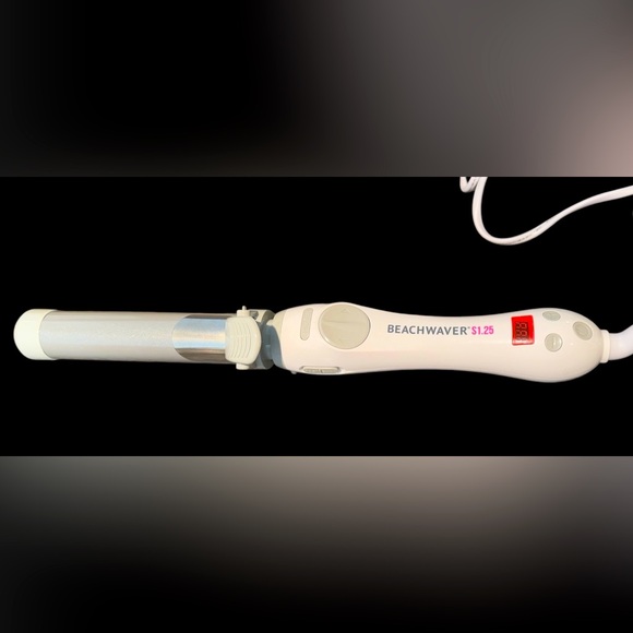 Beachwaver S1 Dual Voltage White Rotating Curling Iron